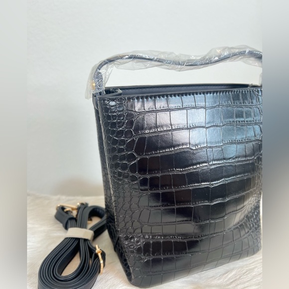 Bags | Nwt Aota Bucket Bag Vegan Leather | Poshmark